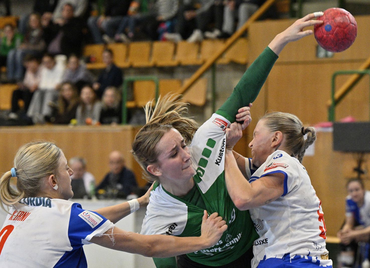Nächste Nationalspielerin verlängert beim LC Brühl Handball - Handball ...