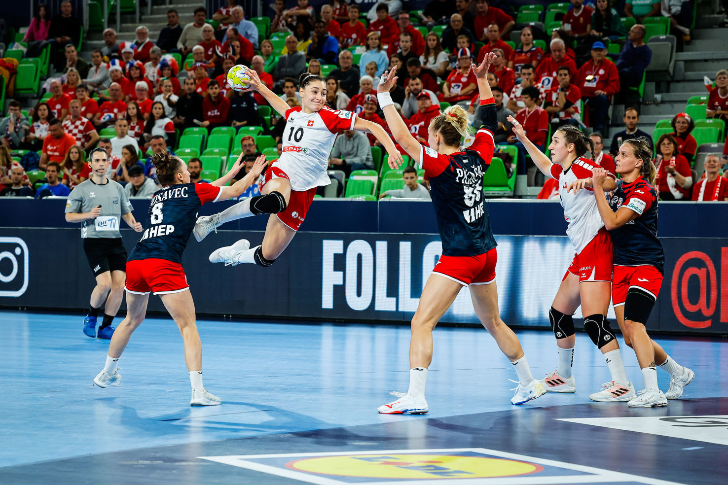 Frauen-EM: Schweiz holt zum Abschluss einen historischen Punkt ...